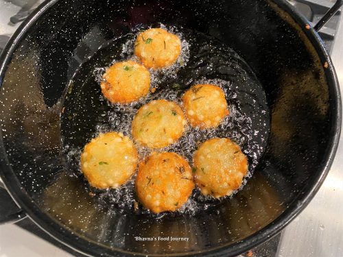 Sabudana Vada/Patties – Bhavna's Food Journey