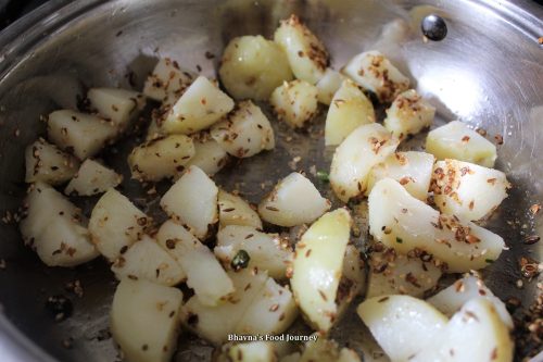 Jeera Wale Aloo (Cumin Potato Sabji) – Bhavna's Food Journey