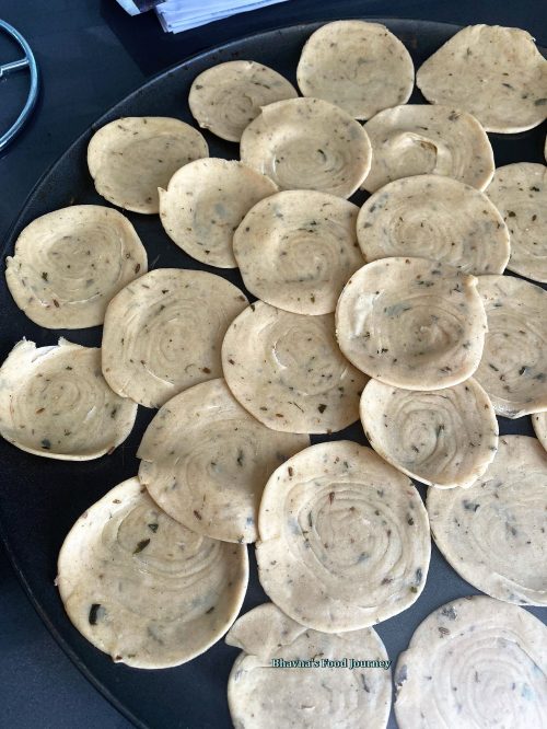 Layered Methi Puri – Bhavna's Food Journey